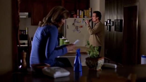 Screencaps of Breaking Bad Episode 1