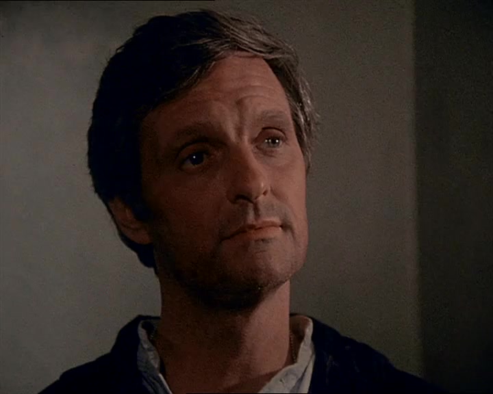 Screencaps of M*A*S*H Season 11 Episode 16