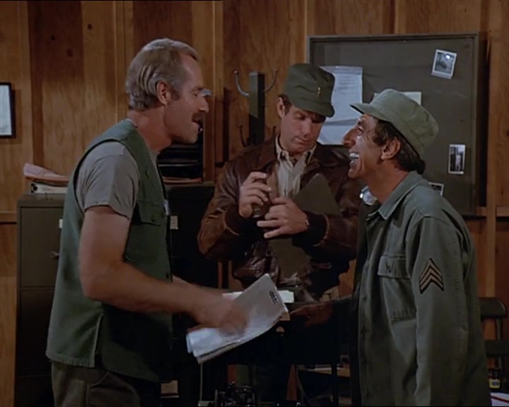 Screencaps of M*A*S*H Season 11 Episode 16