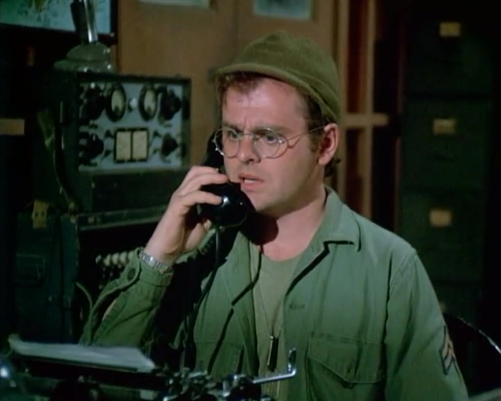 Screencaps of M*A*S*H Season 5 Episode 1