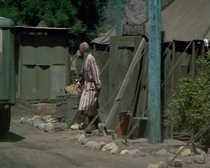 Screencaps of M*A*S*H Season 5 Episode 1
