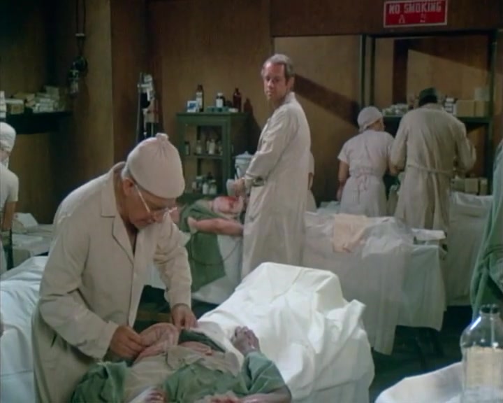 Screencaps of M*A*S*H Season 5 Episode 1