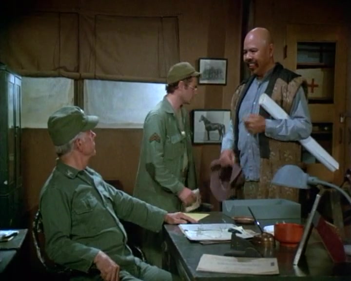 Screencaps of M*A*S*H Season 5 Episode 1