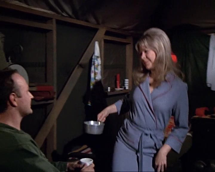 Screencaps of M*A*S*H Season 2 Episode 16