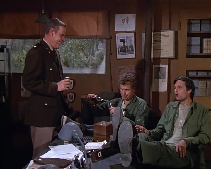 Screencaps of M*A*S*H Season 2 Episode 16