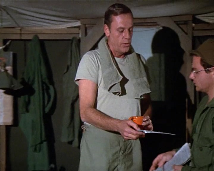 Screencaps of M*A*S*H Season 2 Episode 16