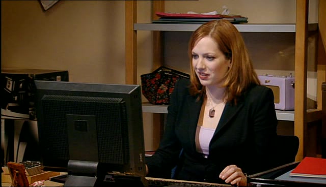 Screencaps of The IT Crowd Episode 6