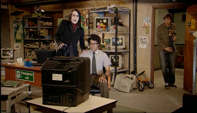 Screencaps of The IT Crowd Episode 6