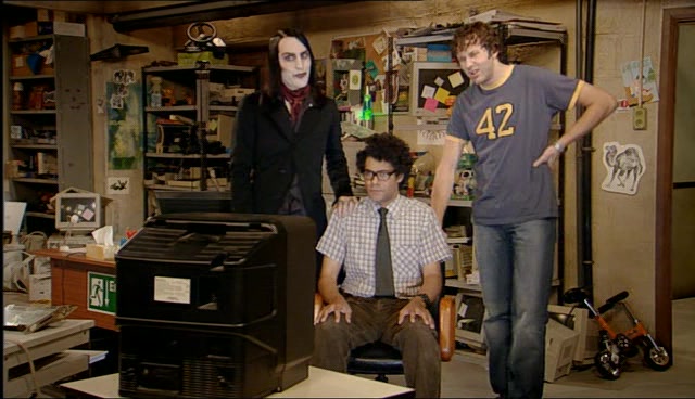 Screencaps of The IT Crowd Episode 6