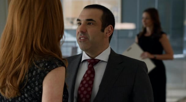 Screencaps of Suits Episode 16