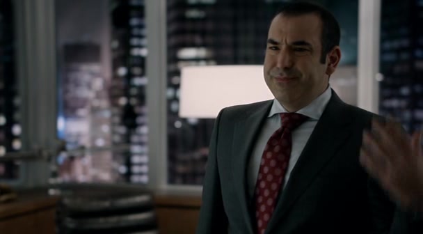 Screencaps of Suits Episode 16