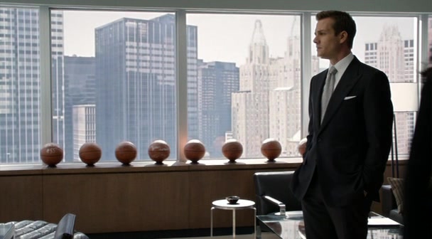 Screencaps of Suits Episode 16
