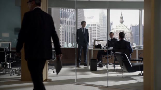 Screencaps of Suits Episode 6