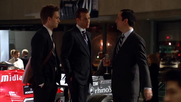 Screencaps of Suits Episode 3