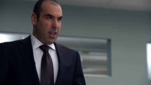 Screencaps of Suits Episode 3