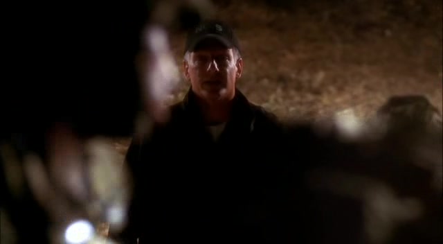 Screencaps of NCIS Season 1 Episode 2