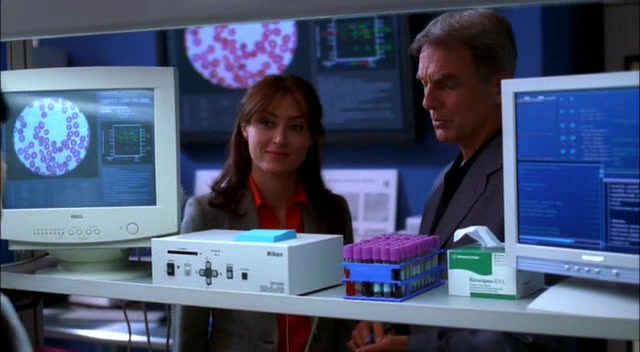 Screencaps of NCIS Season 1 Episode 2
