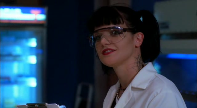 Screencaps of NCIS Season 1 Episode 2