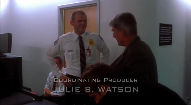 Screencaps of NCIS Season 1 Episode 1