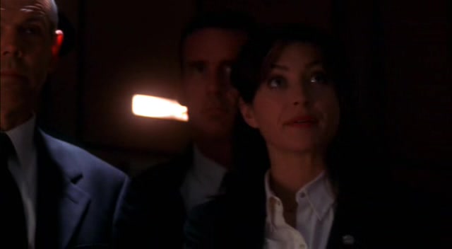 Screencaps of NCIS Season 1 Episode 1