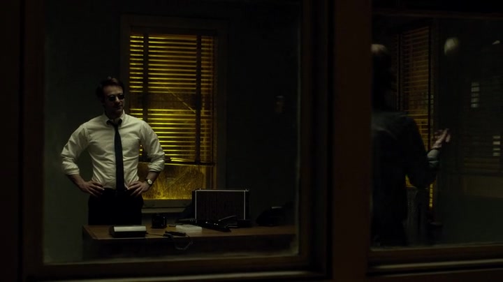 Screencaps of Marvel's Daredevil Season 1 Episode 1