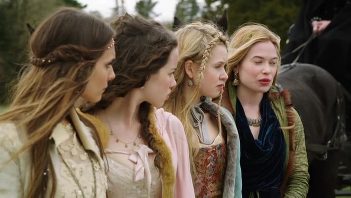 Screencaps of Reign Season 1 Episode 1