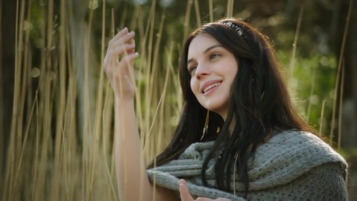 Screencaps of Reign Season 1 Episode 1