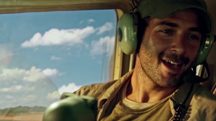 Screencaps of Zoo Season 1 Episode 1