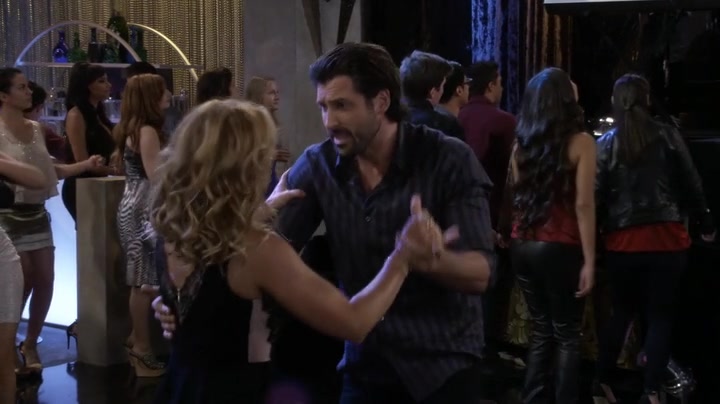Screencaps of Fuller House Season 1 Episode 3