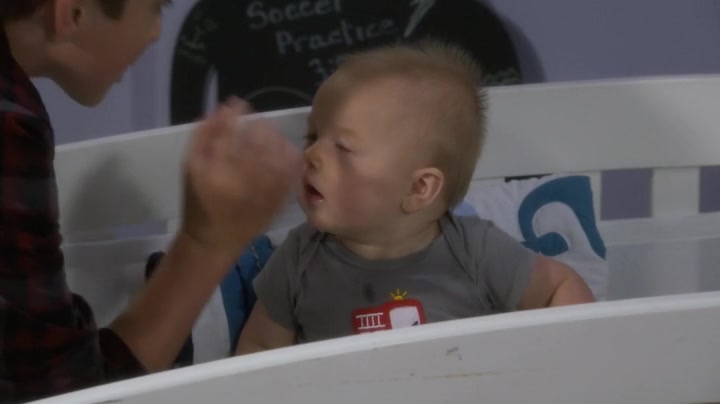 Screencaps of Fuller House Season 1 Episode 2
