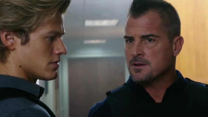 Screencaps of MacGyver Season 1 Episode 9