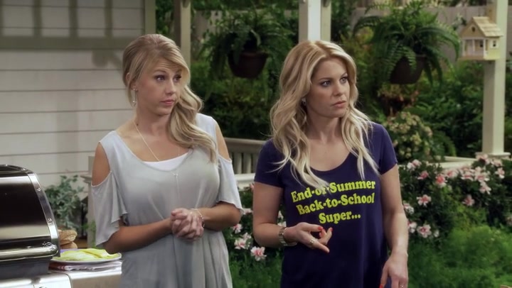 Screencaps of Fuller House Season 2 Episode 1