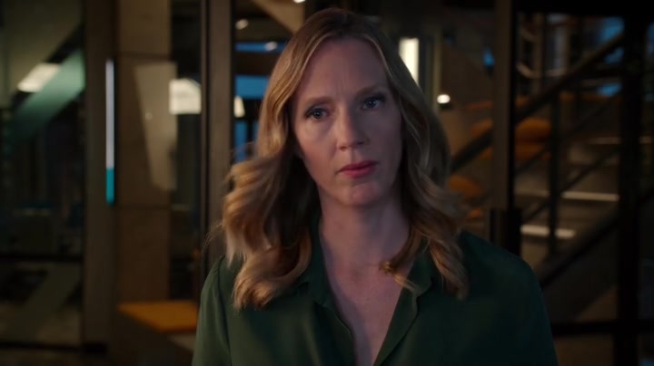 Screencaps of Powerless Season 1 Episode 4