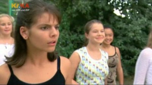 The Sleepover Club Season 1 Episode 3