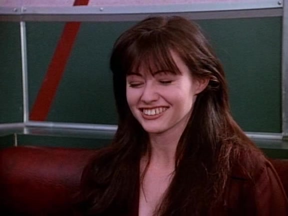 Screencaps of Beverly Hills, 90210 Episode 29