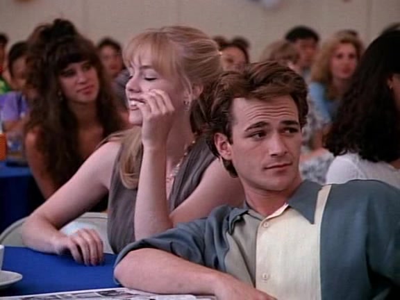 Screencaps of Beverly Hills, 90210 Episode 29