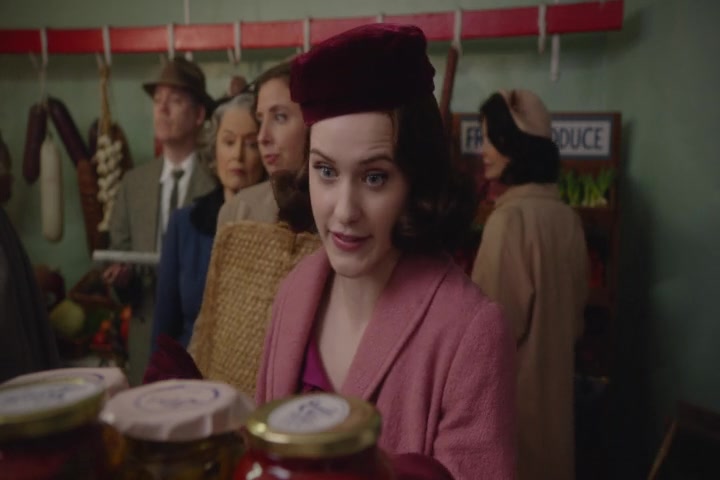 Screencaps of The Marvelous Mrs. Maisel Episode 1