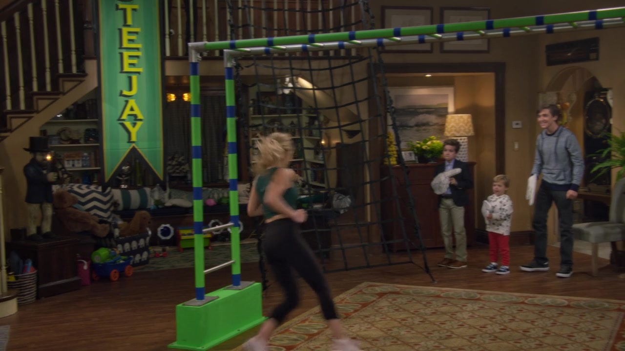 Screencaps of Fuller House Season 4 Episode 4