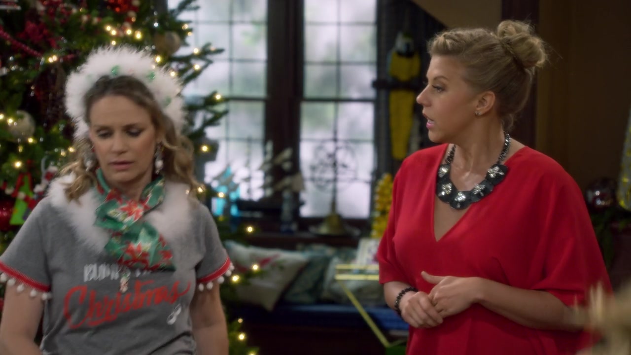 Screencaps of Fuller House Season 4 Episode 1