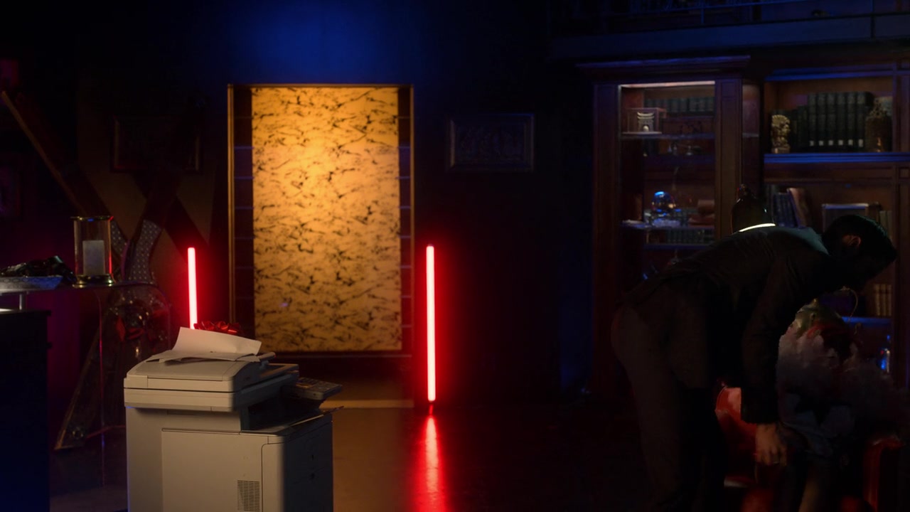 Screencaps of Lucifer Season 4 Episode 6